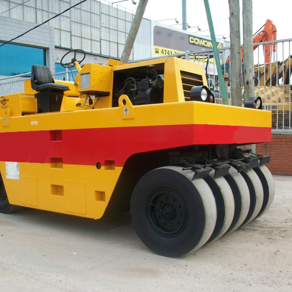 RODILLO COMPACTADOR DYNAPAC CC43 – riwel