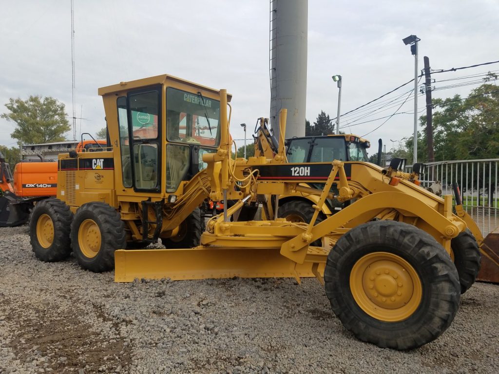 Motoniveladora Caterpillar 120 H – Riwel S.A.